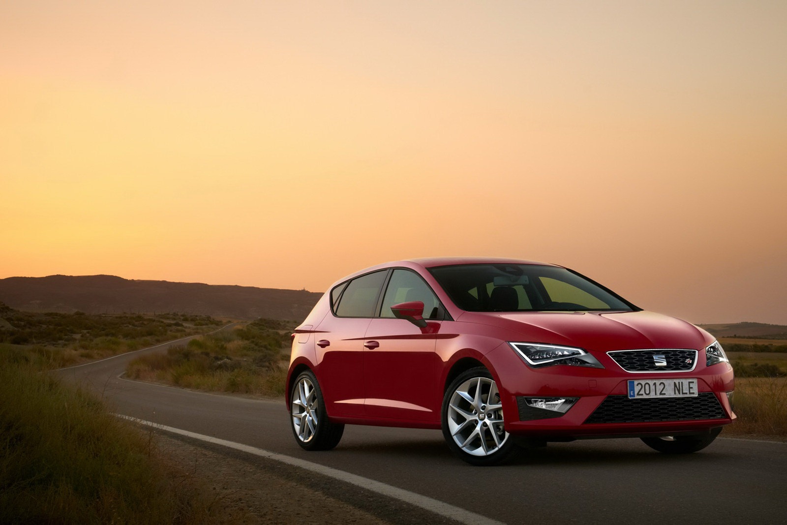 2013 Seat Leon Compact Hatch ~ Autooonline Magazine